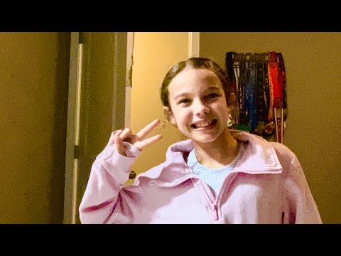 ￼ Back to school with my cheer flexibility ￼#