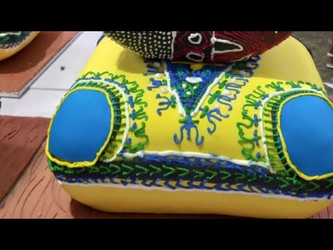 How to carve a pillow shape cake - YouTube