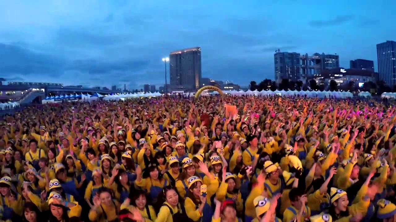 ミニオンズラン inお台場(Minions Fanrun ＆ Music FESTIVAL) - YouTube