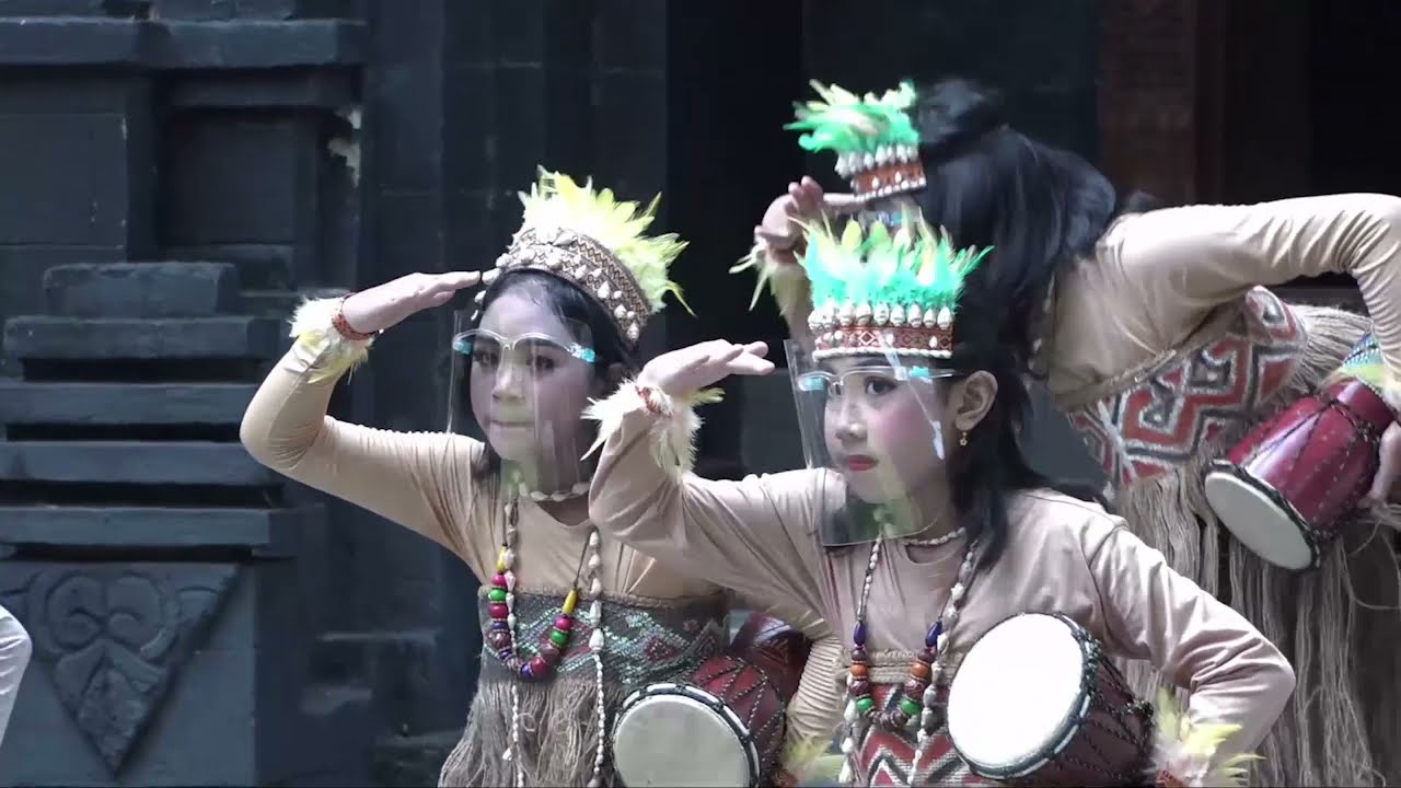 Tari Nusantara : MAMBRI (Papua) - RBN Puspo Budoyo - YouTube