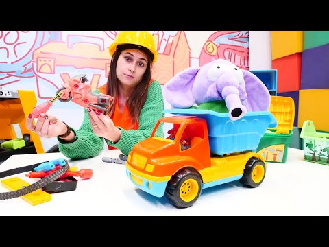 Tamir yapma oyunu! Fil Necati, arabası bozulunca kamyon kasasında işe gidiyor!