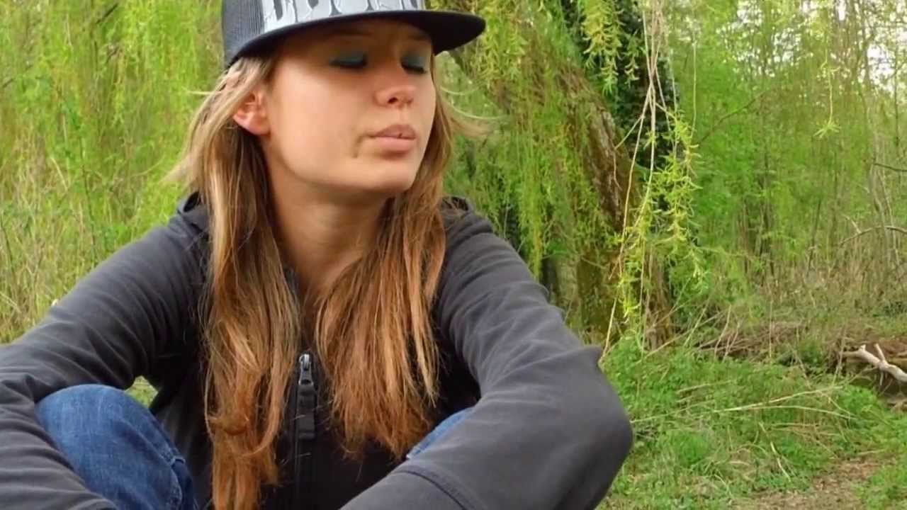 Nouchka clip officiel 2013 - YouTube