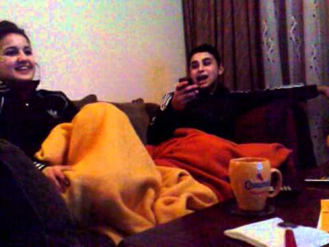 Mizi-Girl & Ibosh & CameraVrouw (BULENT ERSOY SESIMIZLE KARSINDAYIZ)