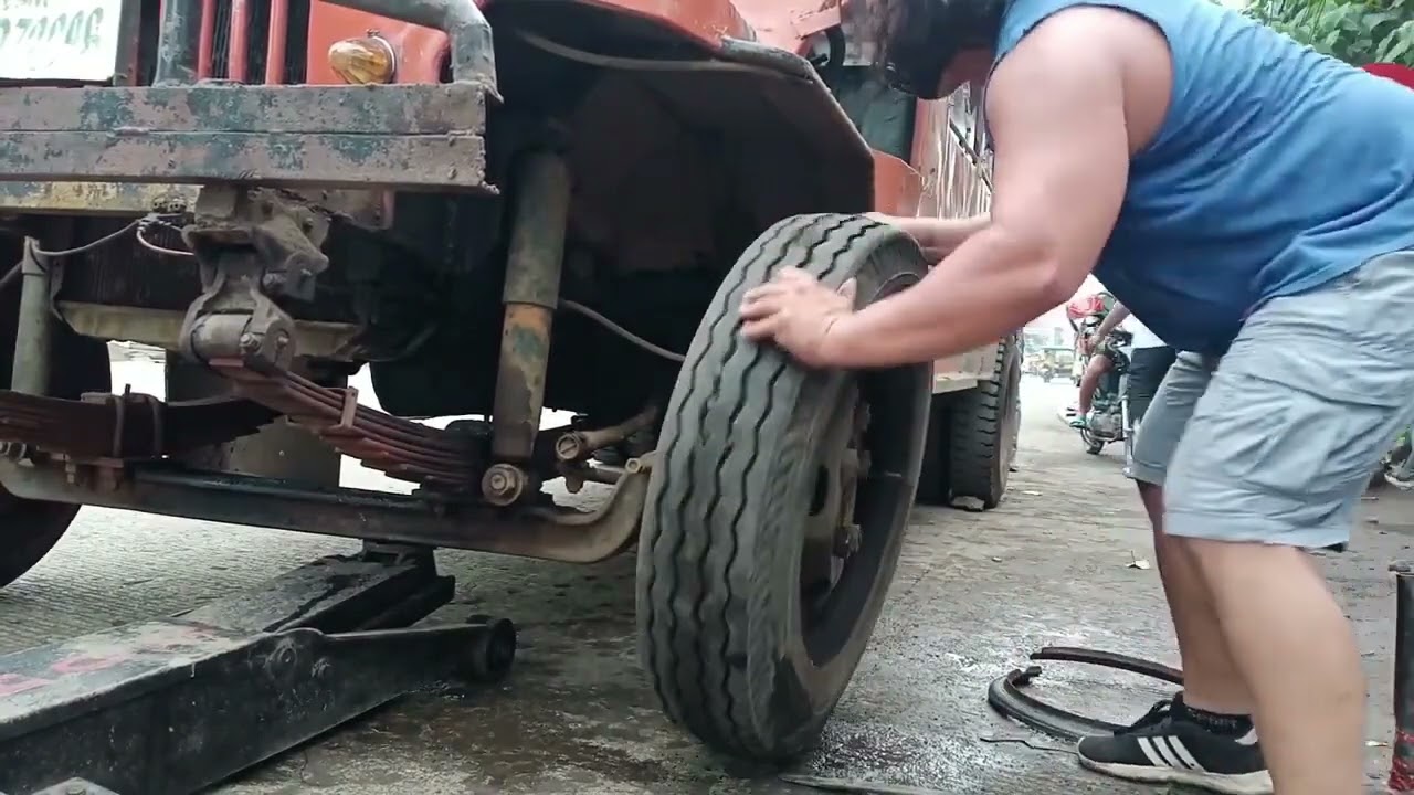 MULTIVERSE VULCANIZING EASY WAY MOUNTING DEMOUNTING TIRES. - YouTube