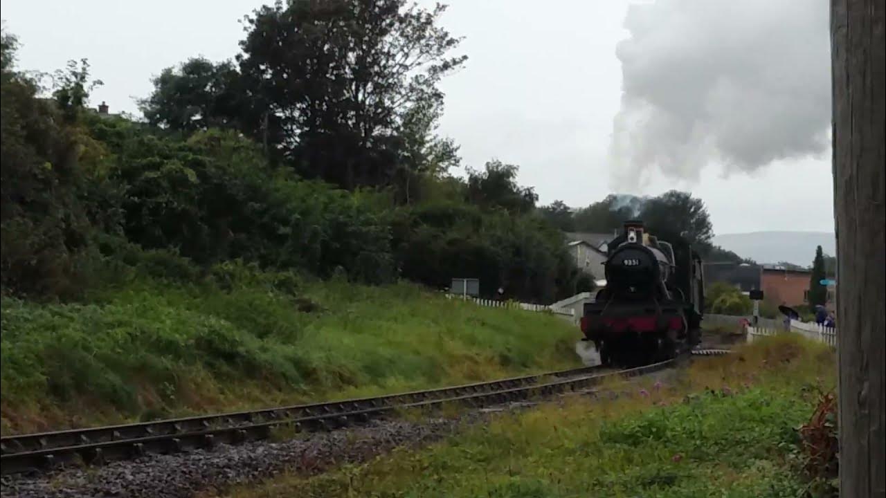 A very loud 9351 and D6575 leaving Watchet 2.10.21 - YouTube