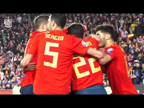 ¡A lo Panenka! Vivimos a ras de césped el gol de Ramos que supuso la victoria ante Noruega