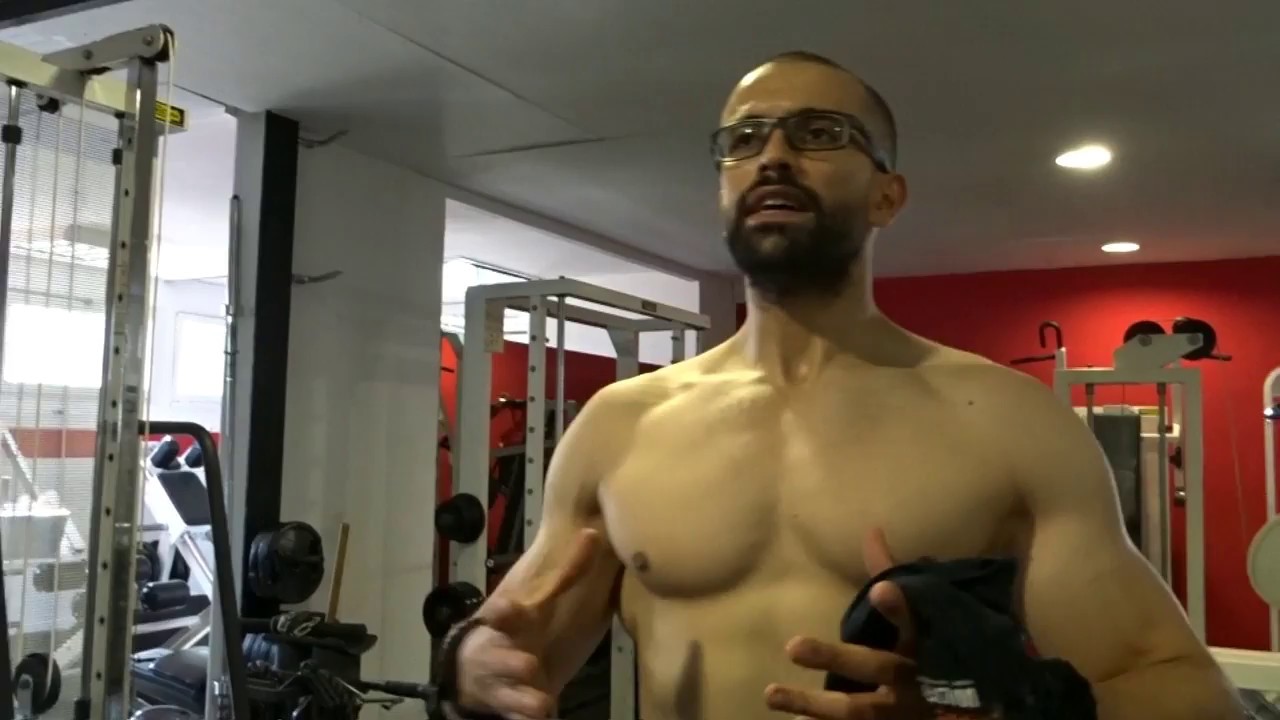 UNE SÉANCE DE MUSCULATION POUR ELARGIR VOTRE DOS EN V - YouTube