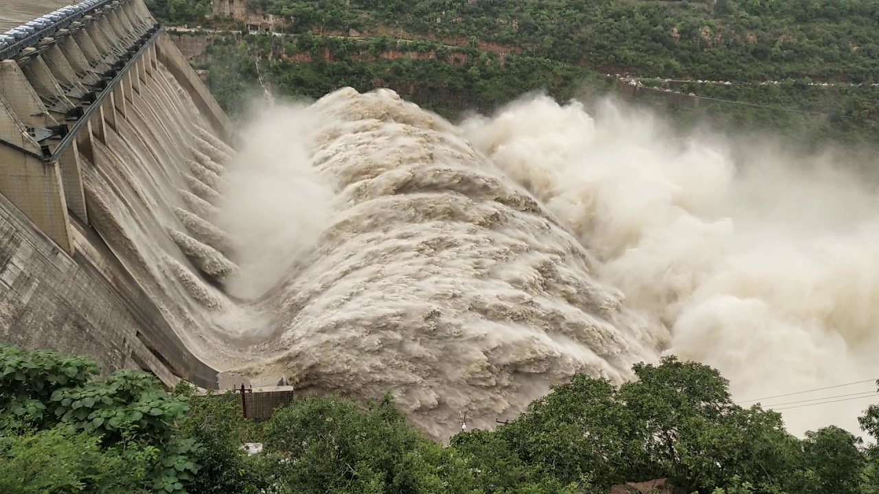 Srisailam dyam near view of water flow - YouTube