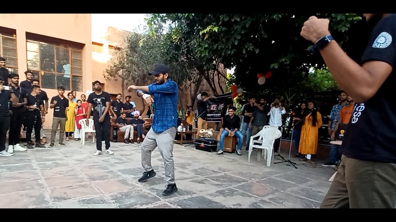 Dance Battle/Faceoff || FCDC SLIET || SUMIT, AMRIT, LAUKIK - YouTube