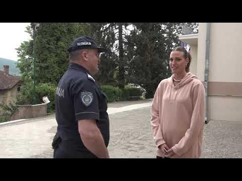 PRILOG VRT - OD DANAS POLICAJCI U SVIM ŠKOLAMA - YouTube