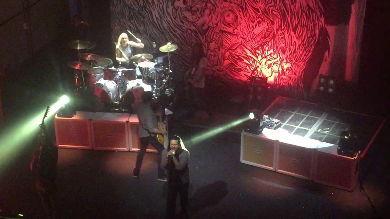 Pop Evil-Footsteps@Aura - YouTube