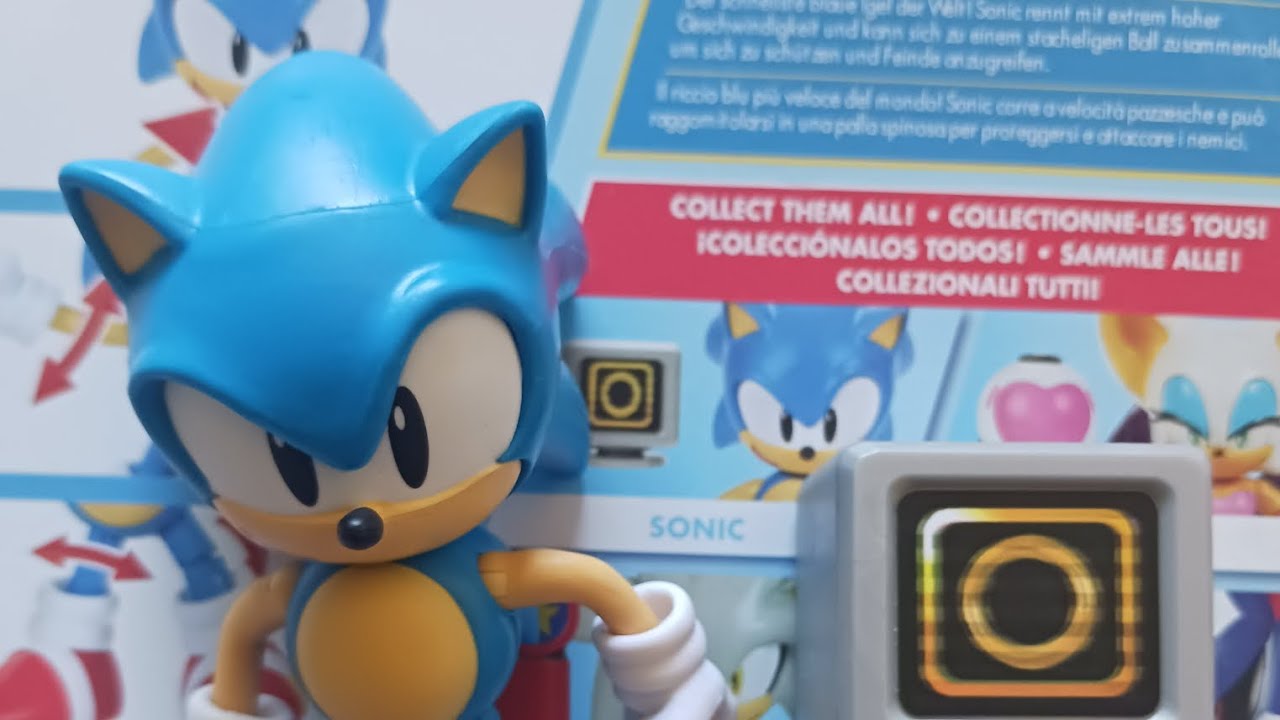 Classic Sonic figure with ring tv monitor - YouTube