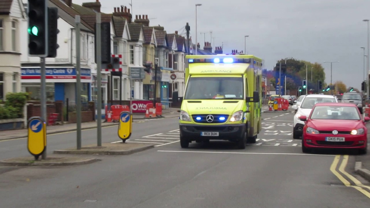 *2 IN 1* SECAmb Mercedes Sprinter Ambulance Responding // RRV ...