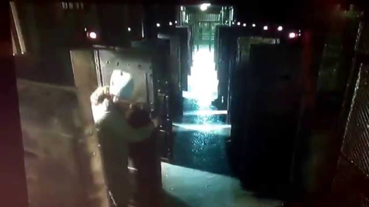 Muppets most wanted constantine escapes prison - YouTube