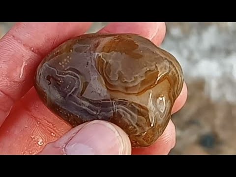 Lake Superior agate hunting at Vermilion Point with the coolest rock ...