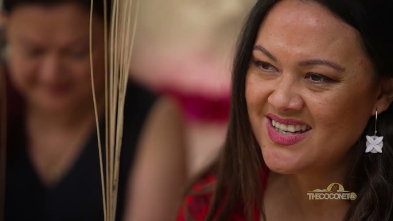 How to make a Selu Samoa / Coconut comb #DigitalFagogo - YouTube