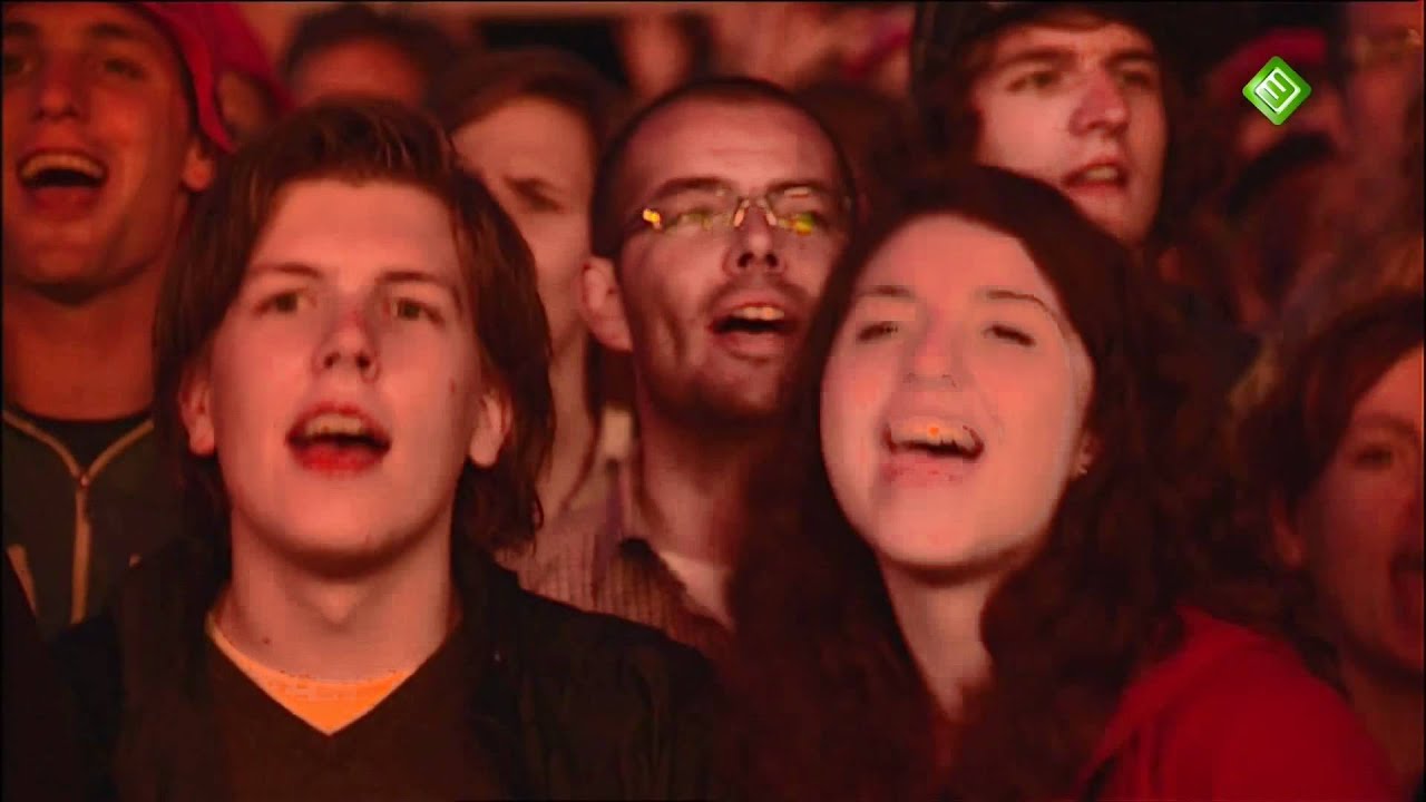 Coldplay - Clocks Live Pinkpop 2011 (HD) (1080p) - YouTube