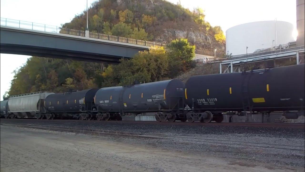 CP 8720 w/CP 261 manifest key train 10/8/22 - YouTube