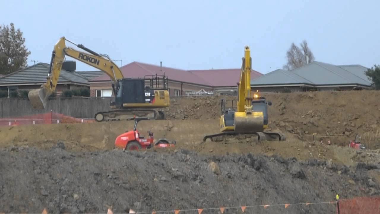 Digger video for toddlers - YouTube