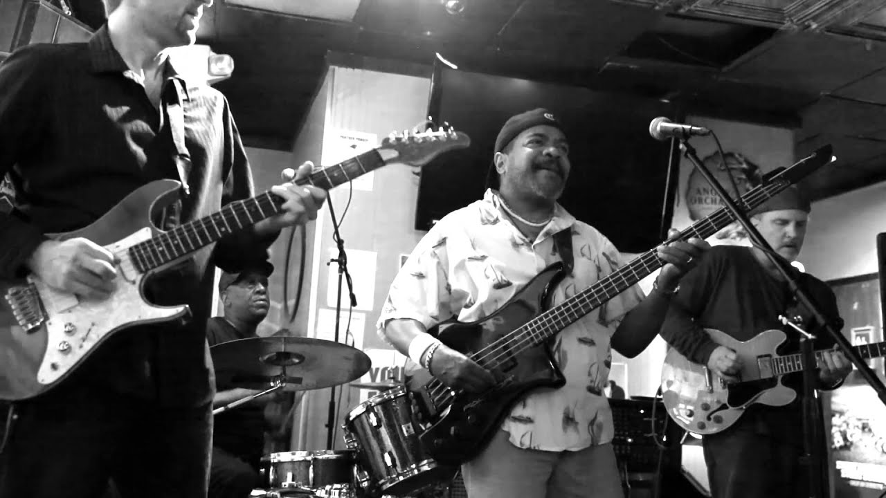 Tim Betts Band - Hot Tamale Baby - YouTube
