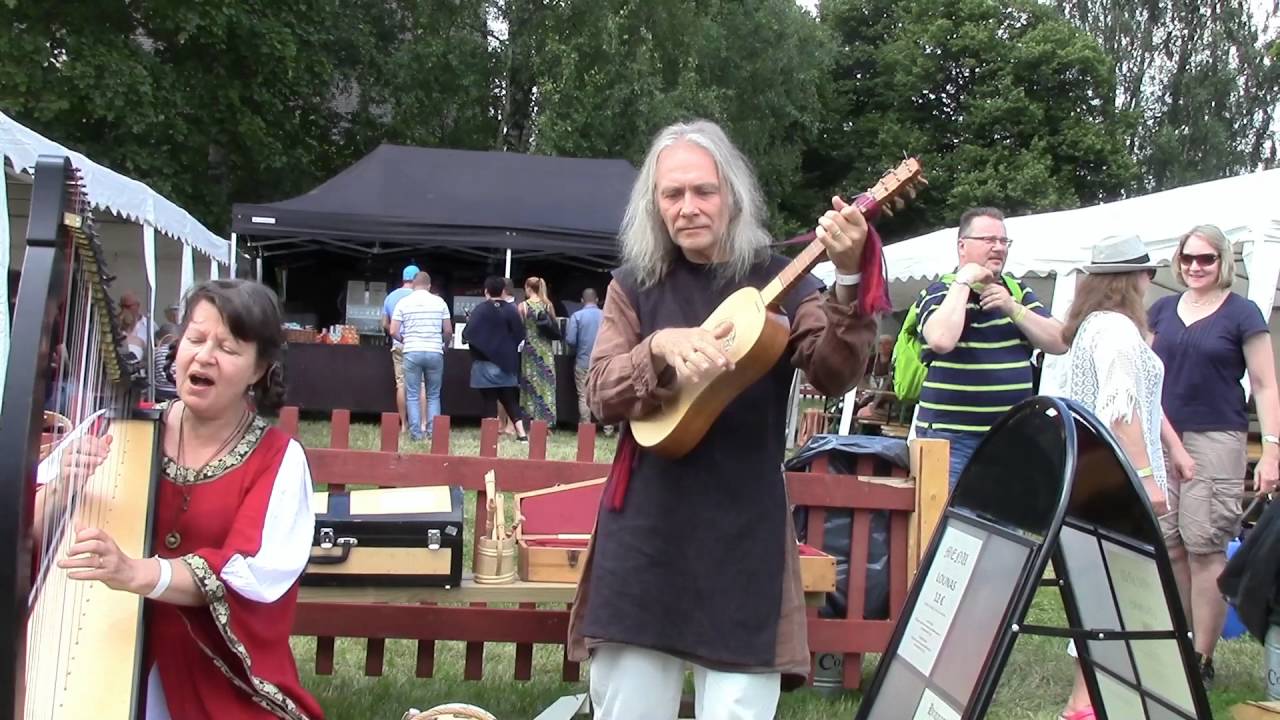 Keskiaikaista musiikkia - YouTube