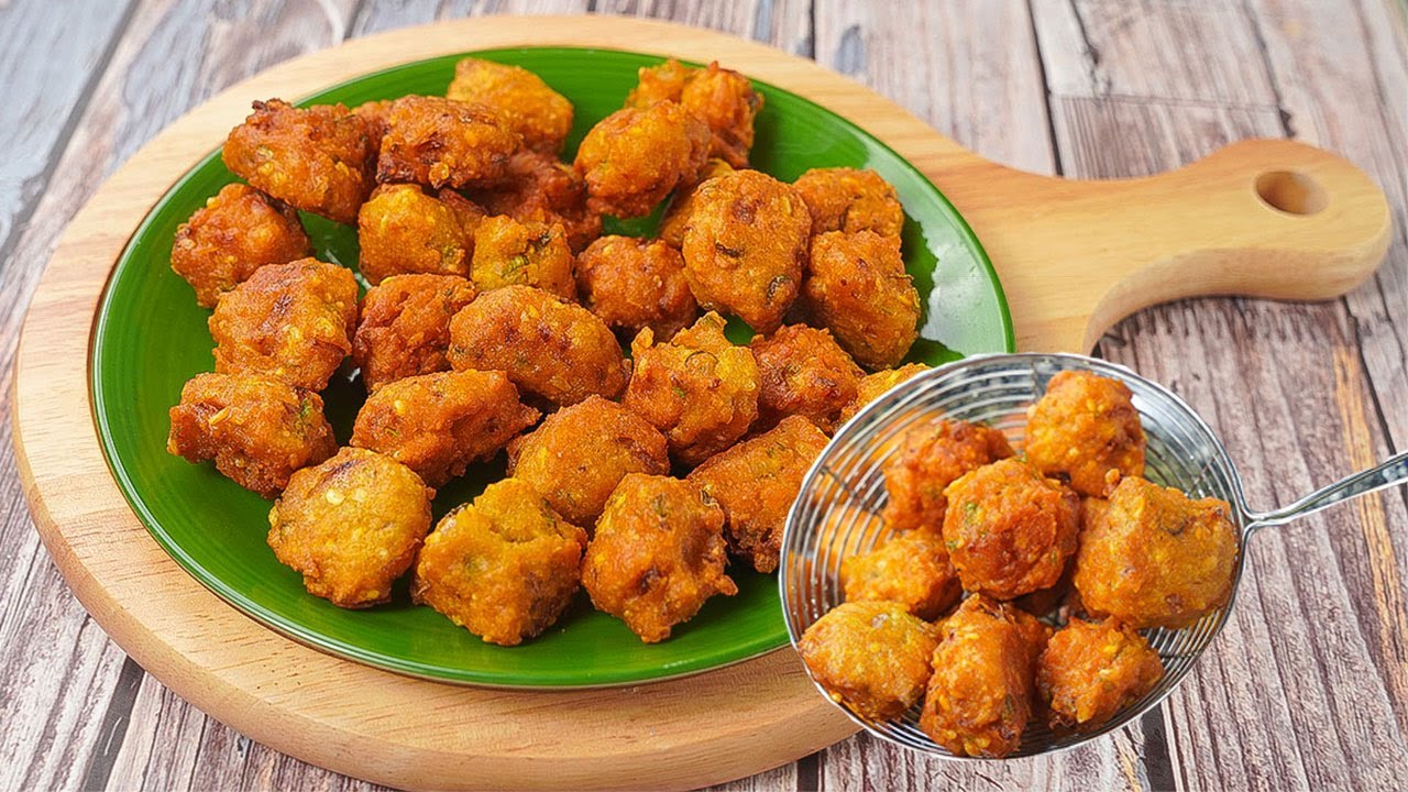 Moong Dal Pakoda Recipe | Crispy Daal Pakora Recipe | Rainy Day Special ...