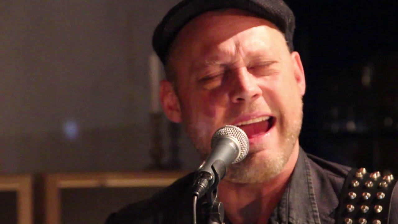 I'm Tore Down - YouTube