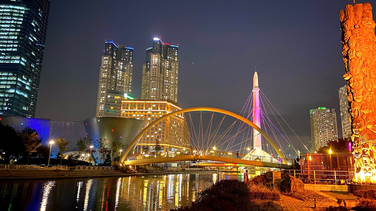 Korea - Walking in Incheon Songdo Central Park on a fall night ...