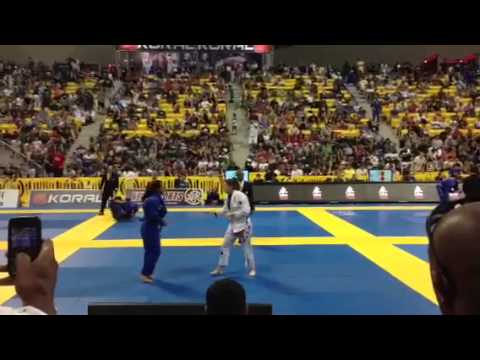 Hannette Staack - 2013 Mundials Flying Armbar - YouTube