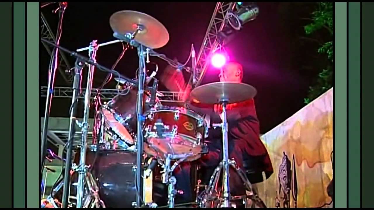 Congo Fally Ipupa Concert VIP Grand Hotel Kinshasa Dancing Girls - YouTube