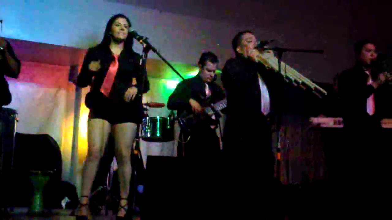 Grupo Los Llayras Al Calor de la Cumbia - YouTube