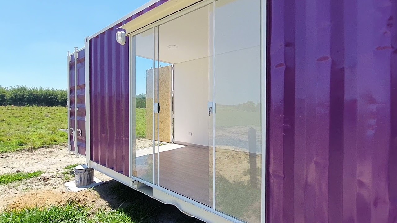 Suíte container 20 pés - Azul Containers - YouTube