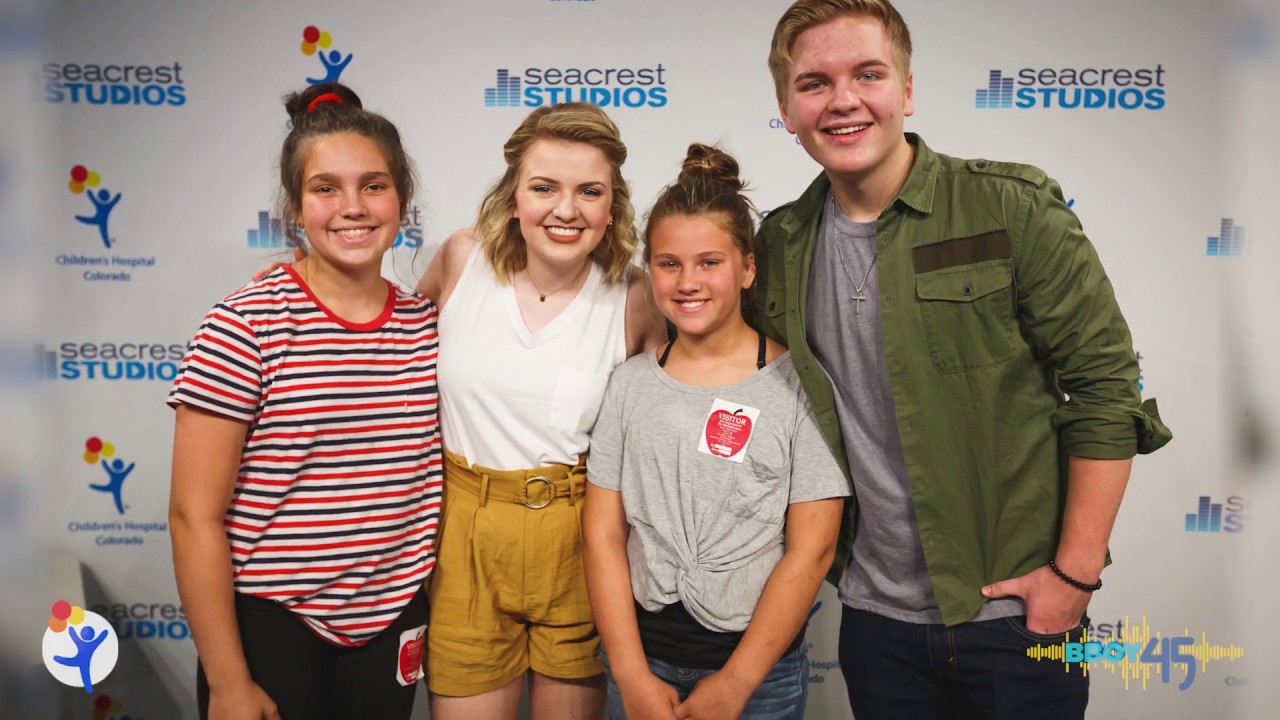 American Idol winner, Maddie Poppe, stops by Seacrest Studios at ...