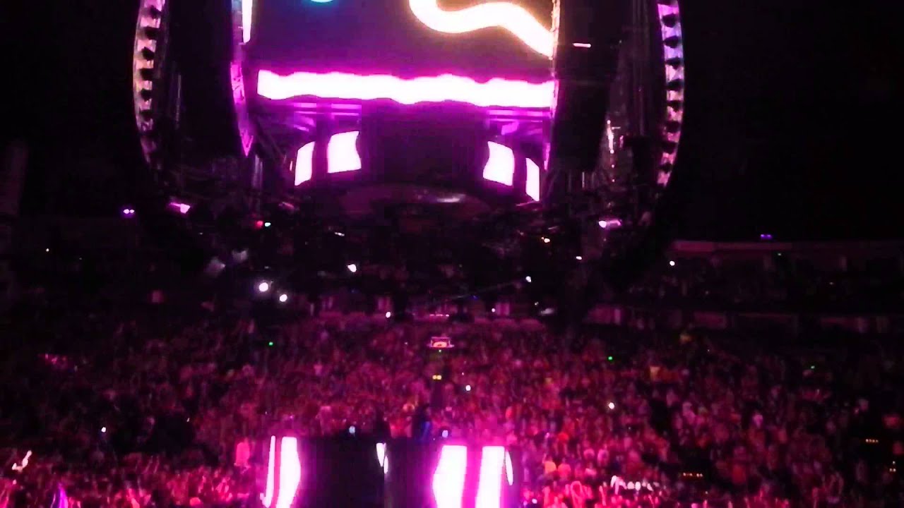 Bassnectar 360 NYE 2015 Nashville, TN - Pink Elephants - YouTube