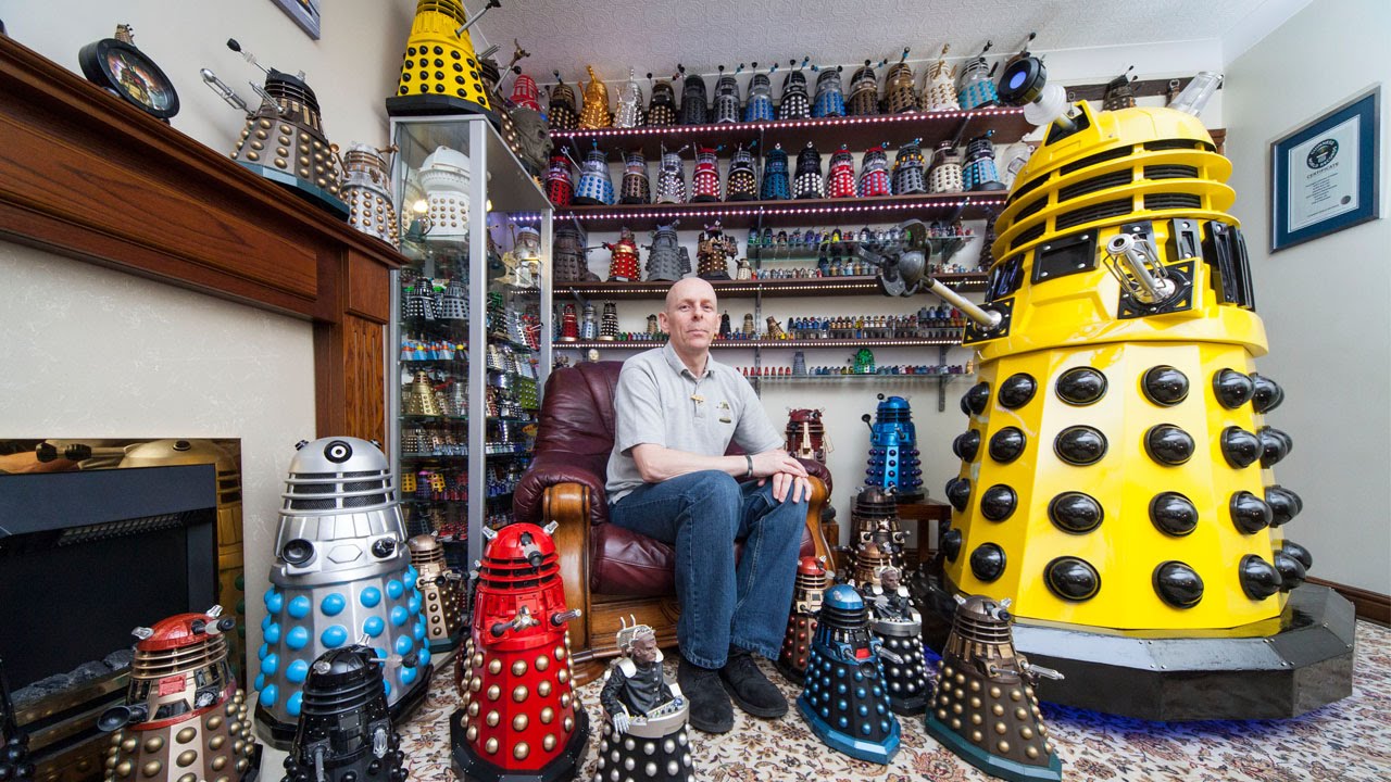 World's Biggest Dalek Collection - YouTube