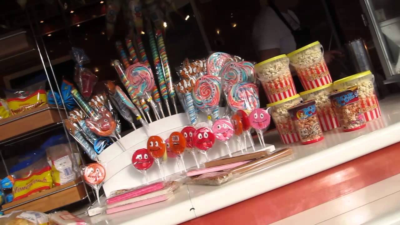 Popcorn and Cotton Candy Time at the Fair - YouTube