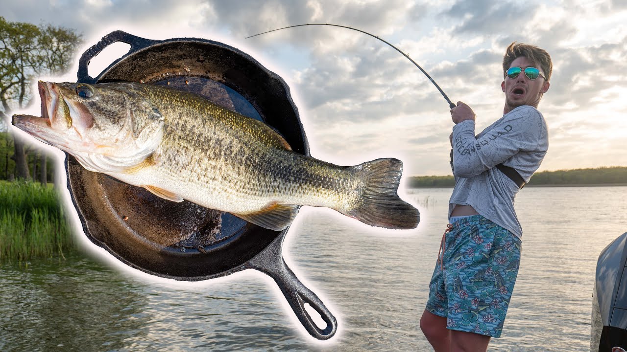 Skillet Cooking While Fishing on a Bass Boat - YouTube