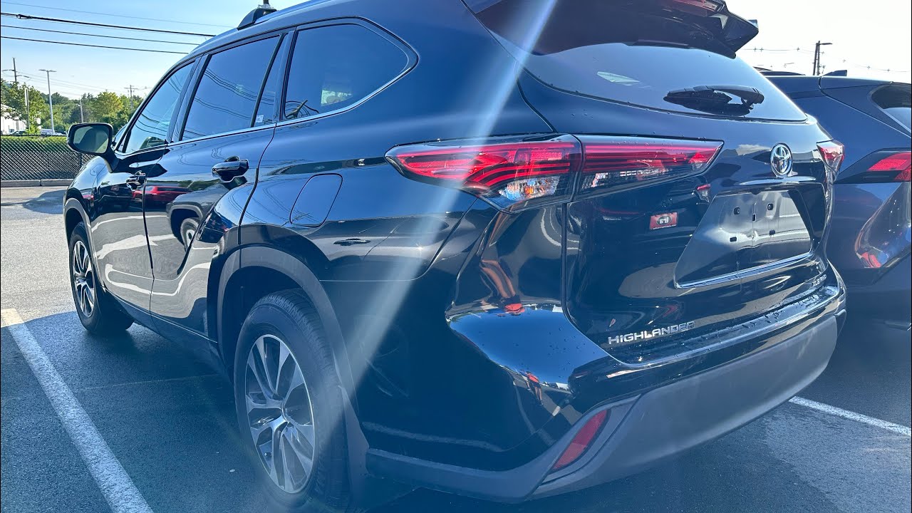 2020 Toyota Highlander XLE horn - YouTube