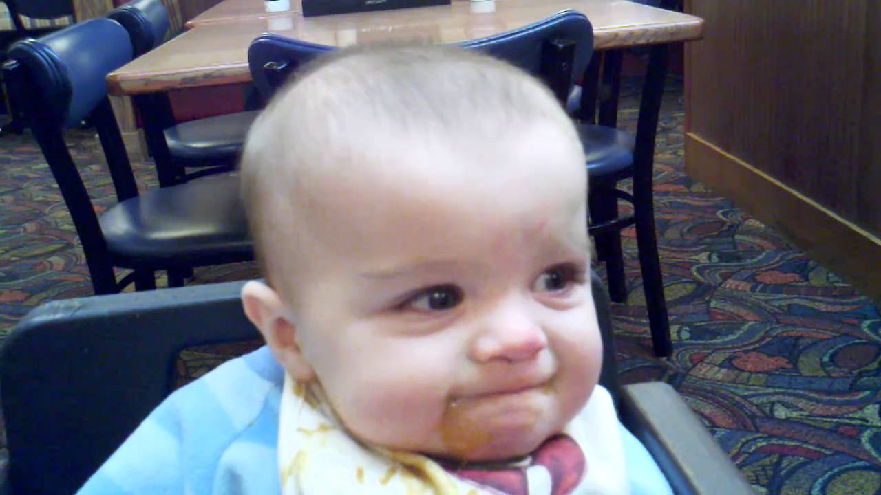Baby finds his bottom teeth. - YouTube