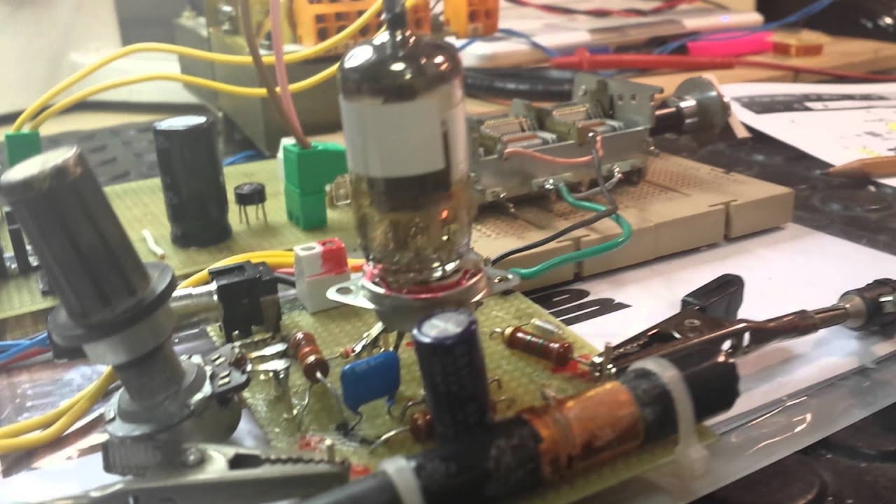 Receptor AM una lámpara PCF80 . amplificacion por RF. EA3CKU. - YouTube