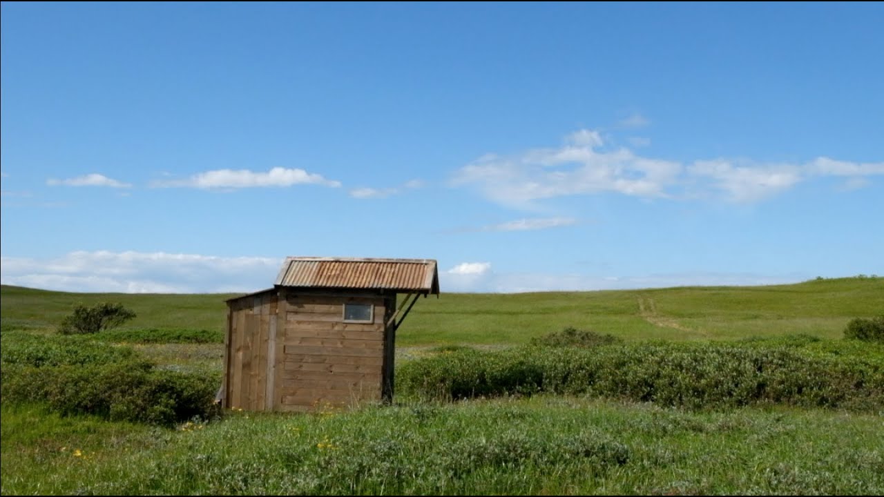 ICELAND VLOG // WHAT IT'S LIKE LIVING ALONE ON AN ISLAND - YouTube