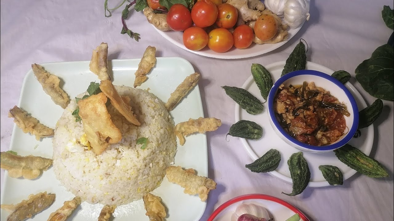 Jean Eats Fried Rice and Vegetables - YouTube