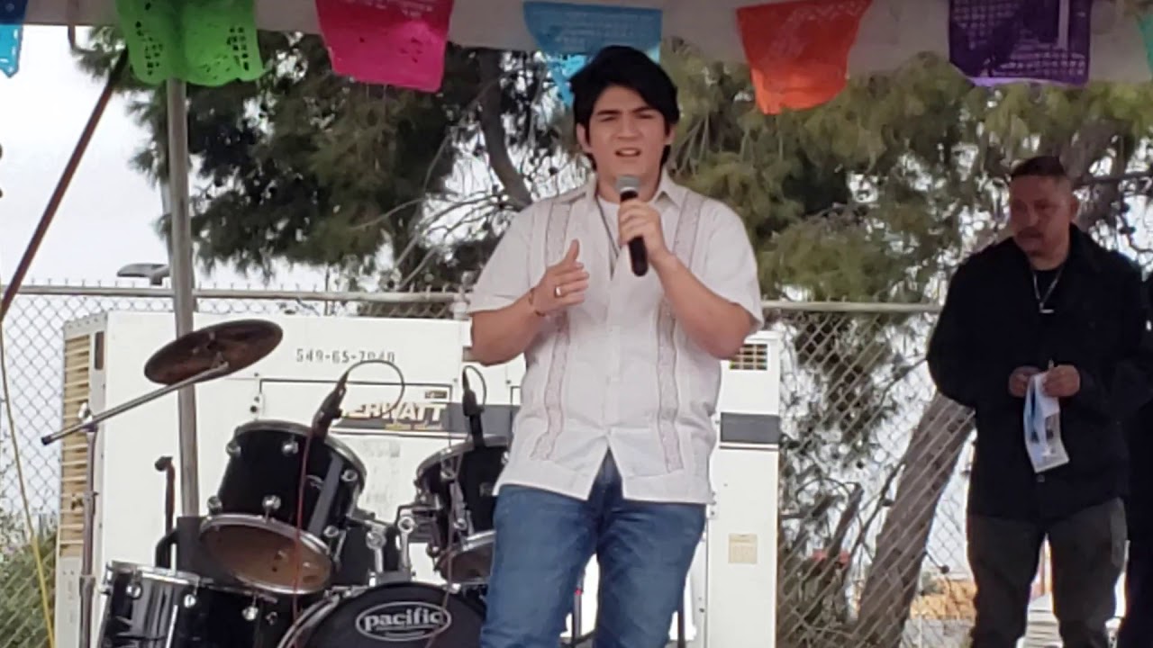 ANGEL SAUCEDO cantando "GOTAS DE FUEGO" - YouTube