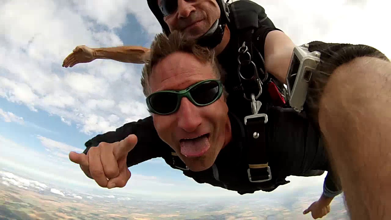Skydive Saskatoon - chris oman - YouTube