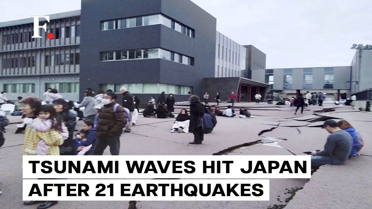 First Tsunami Waves Hit Japan After 7.6 Magnitude Earthquake - YouTube