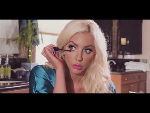 14 curiosidades sobre NICOLETTE SHEA