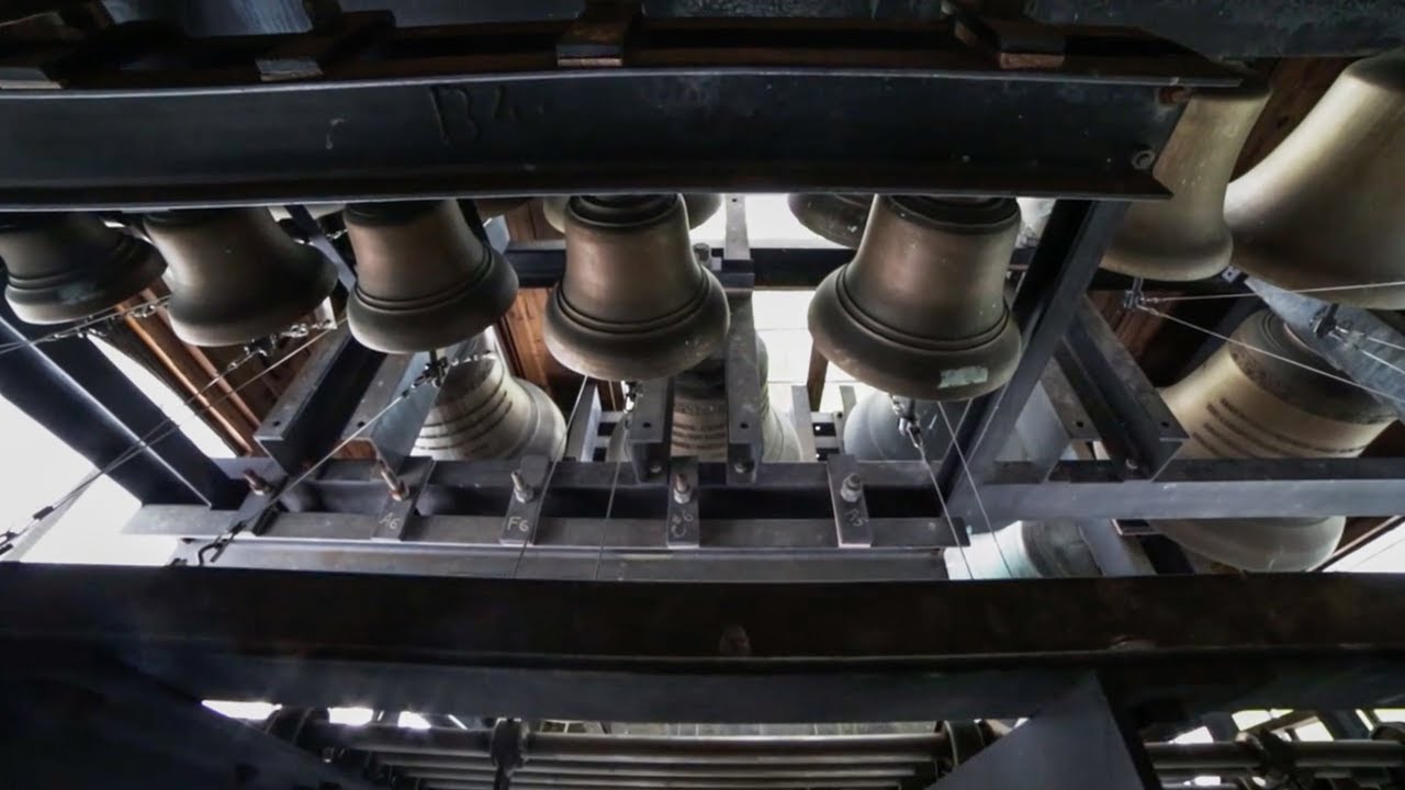 The Four Octaves of Middlebury - YouTube