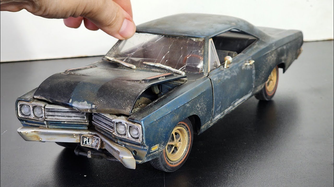 Restoration Plymouth Road Runner 1969 - YouTube