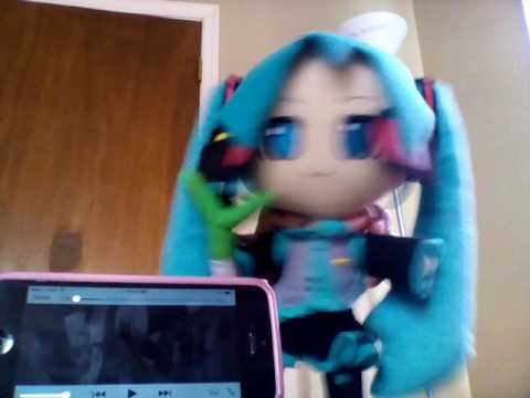 Miku Reacts to Kids React To Hatsune Miku - YouTube