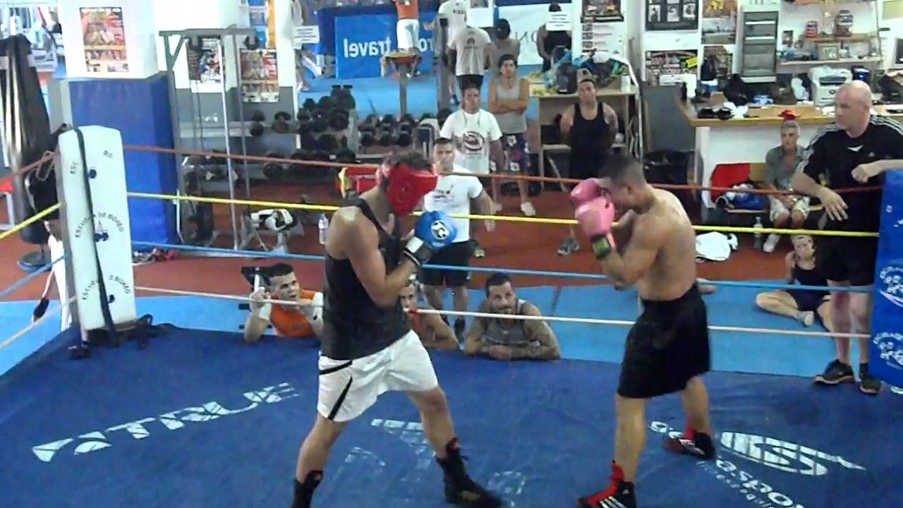 First round Sparring in Tenerife GYM - YouTube